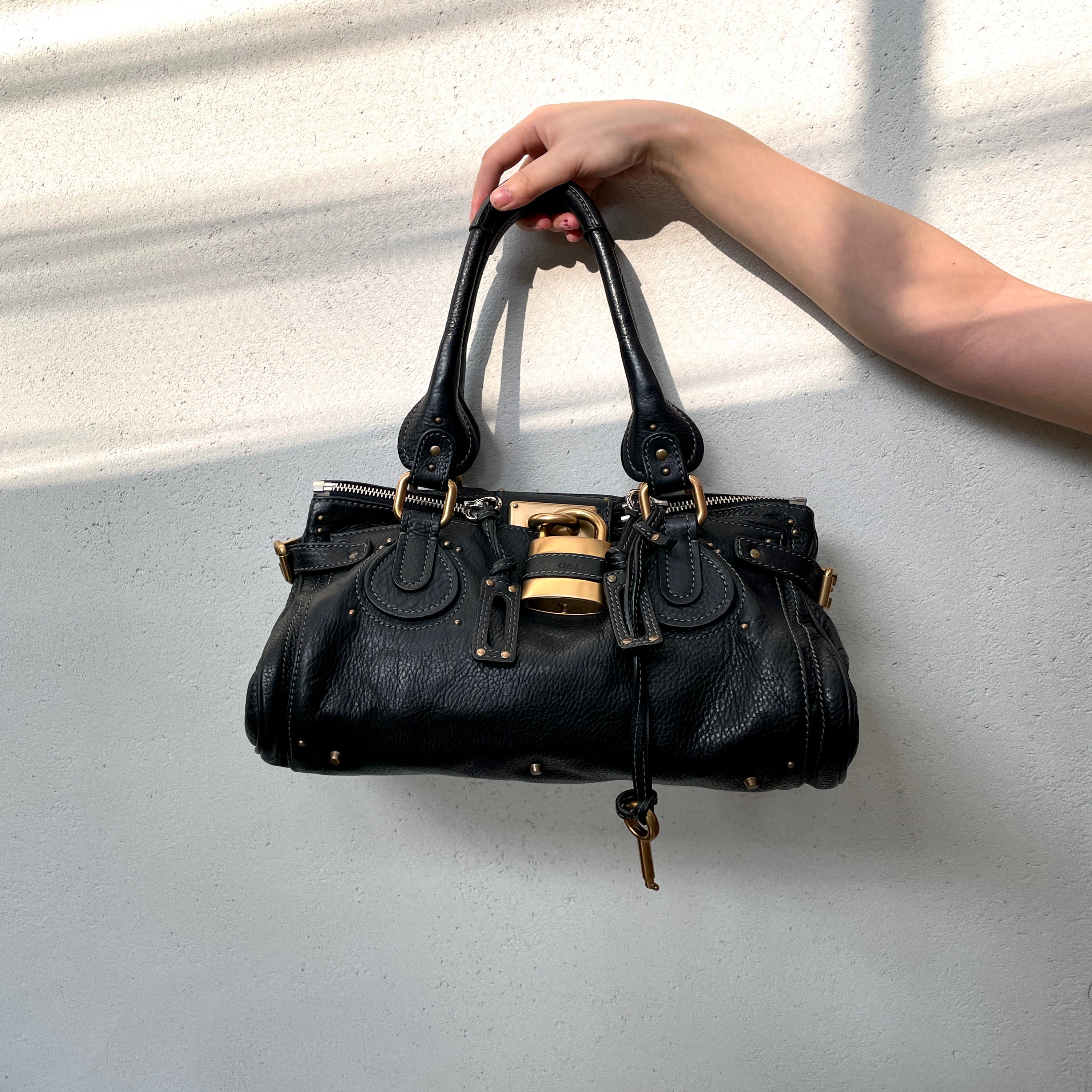 RARE☆☆☆Chloé Paddington Padlock Shoulder Bag Black & Gold – Afar Vintage